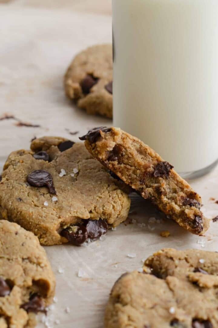 8-Ingredient Vegan Protein Cookies - Nourished by Nic