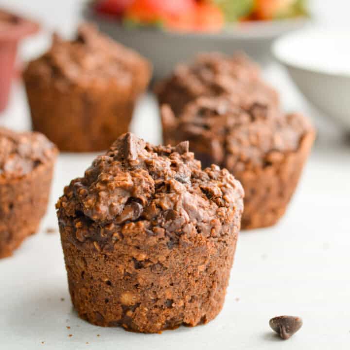 Chocolate Baked Oat Cups - Nourished by Nic