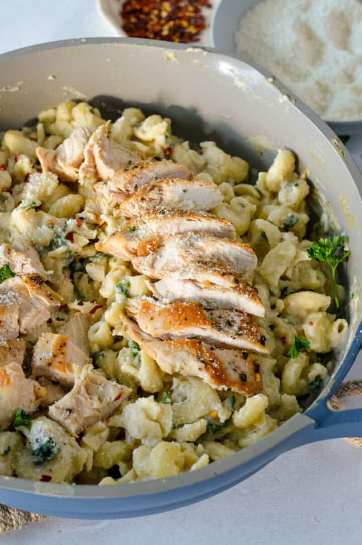 Chicken Garlic Parmesan Pasta - Nourished by Nic