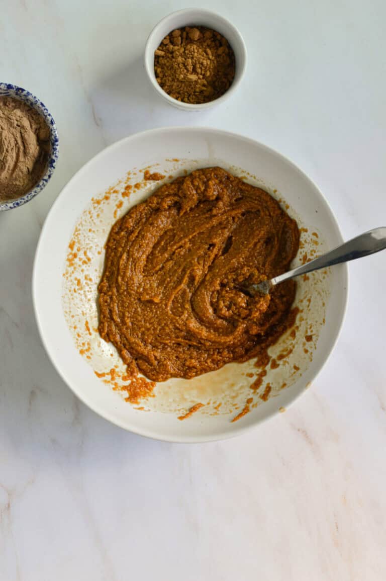 Chocolate Protein Balls - Nourished by Nic